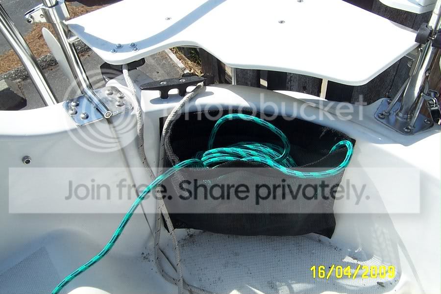 Stern Rail Seats with Bimini - MacGregorSailors.com