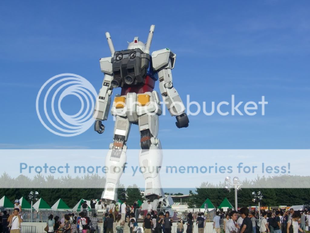 I went to go see the giant Gundam model...wooo (pics) - NASIOC