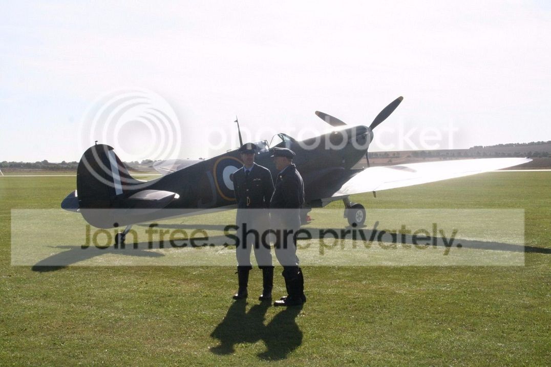 Annual Battle of Britain build 2016 - Dickie Cork's Hurricane of 242 ...